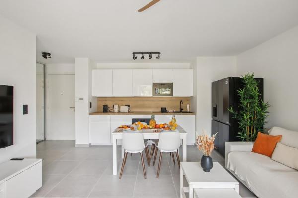 Nice Flat For Family With Pool - French Riviera