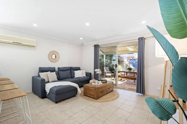 Rivervale Family Retreat-optus,river,shops,crown - Perth