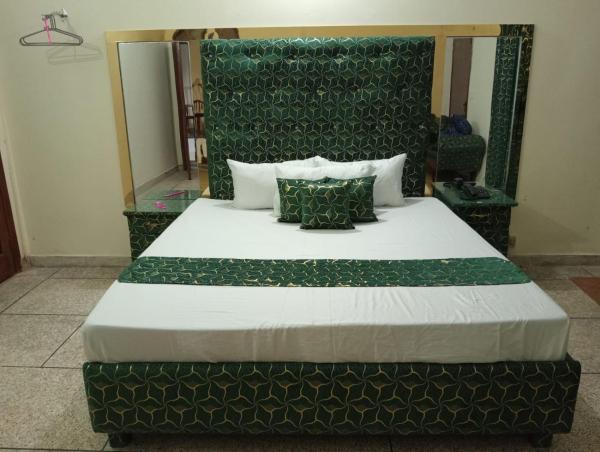 Hotel 4 Season - Lahor