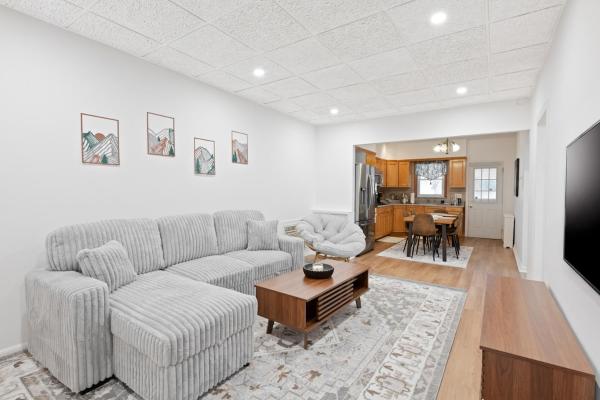 Cozy Lodi Home ,23m To Nyc, 3car Driveway - Englewood, NJ