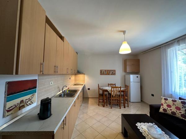 Deny's Apartment - Tirana