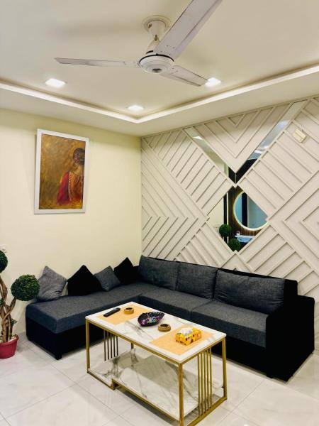 Luxury Apartment With Pool Gym Amenities By The Urban B&b - Lahore