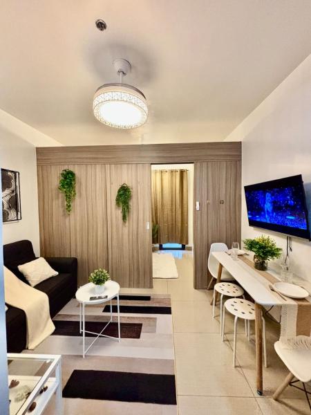 Staycation By The Shore - Metro Manila