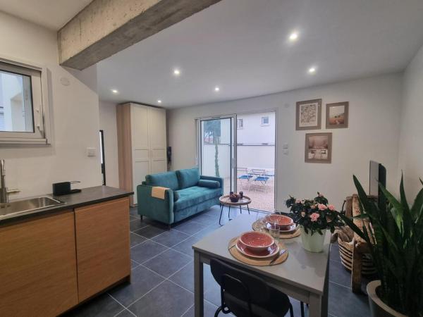 Gîte Cosy Pour 2 à Montrond-les-bains Avec Parking Privatif - Fr-1-496-342 - Saint-Galmier