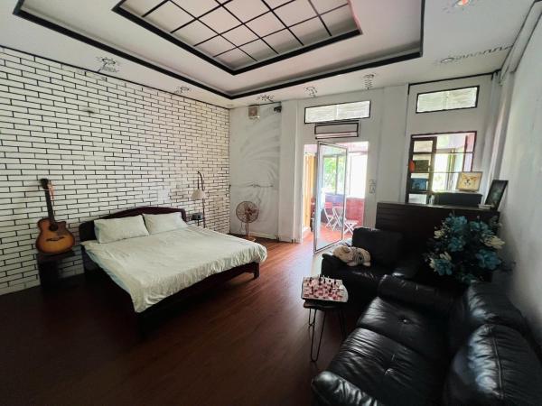 Heart Of Quarter Balcony, Projector2 - 河內