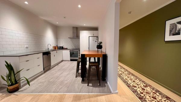 Big Penthouse, Bigger Balcony - Wellington