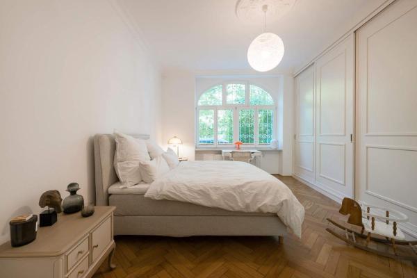 2br Art Nouveau In Prestine Munich Location - Neubiberg