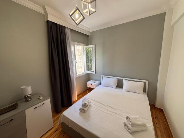 5 Deluxe And Easyliving Apartment, 3 Rooms , Full Extra Up To 9 People Plus Baby , Ideal Midle City Area - テッサロニキ