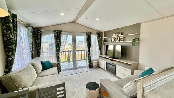 Pure Living -West Sands, Quiet Grassy Retreat Seal Bay - Bognor Regis