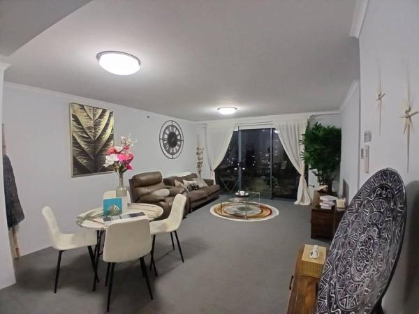 Charming To The Max - Mosman