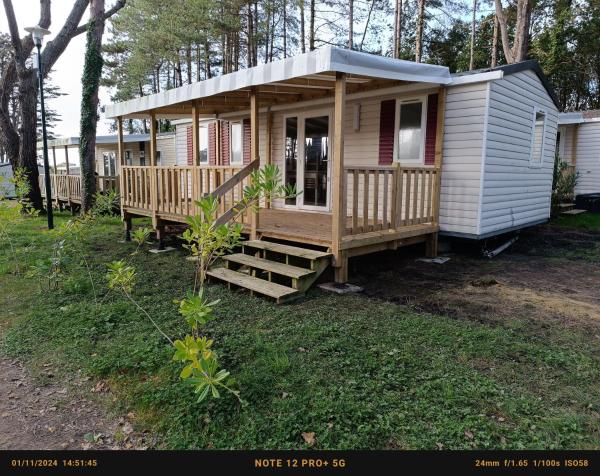Mobil Home 6 Personnes Mer Et Pins - Mesquer