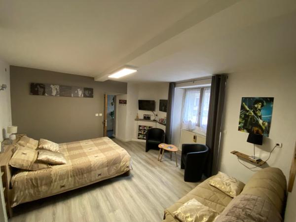 Logement Entier Rez-de-chaussée - Tarascon-sur-Ariège