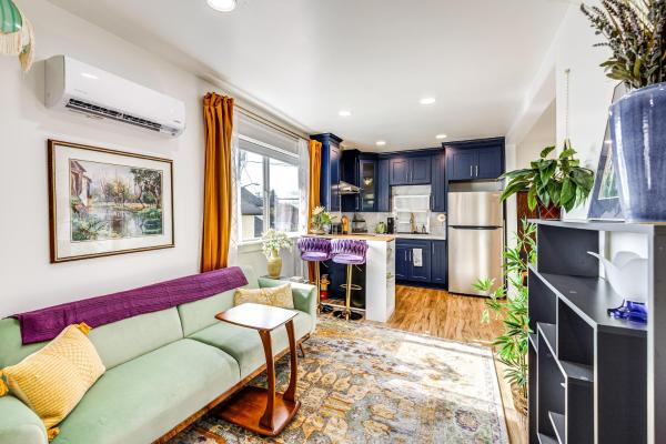 Walk To Beach Historic Downtown Anacortes Studio - Anacortes, WA