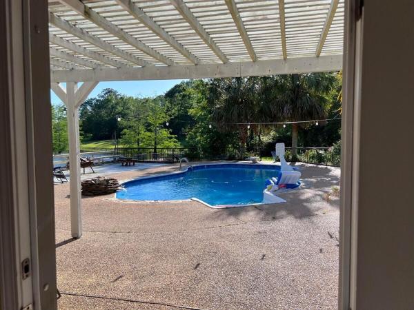 Oasis In The Country - Mississippi
