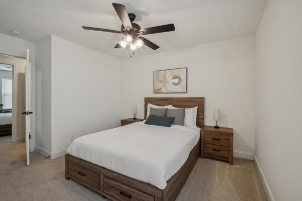 Arte Luxury Townhomes D7 Comfy 2 Bed 25 Bath - Clarksville, TN