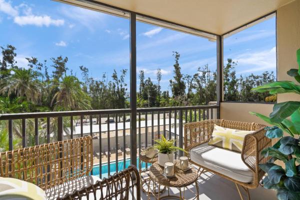 The Perch At Sandy Cove - Siesta Key, FL