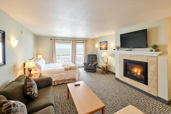 Stunning Top Floor Corner Suite For 6 Beautiful Ocean Views & Easy Beach Access - Lincoln City, OR