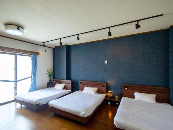 石垣島グループの宿 2216 にじいろ ユーグレナモール内 - Ishigaki