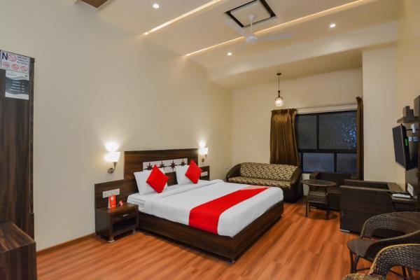 Townhouse Oak Sinhgad Road Crossway Formerly Popular Hotel - Pune