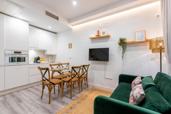 Francos Cathedral Terrace Apartment - Camas