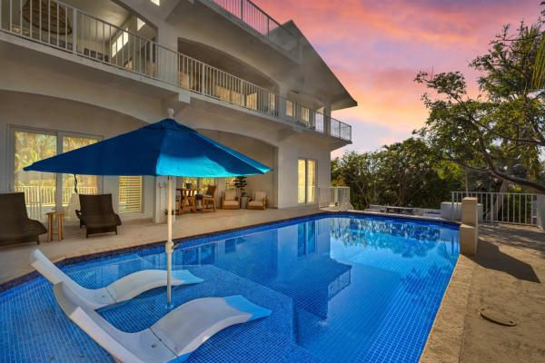 New Listing! Reel Joy Waterfront Luxe With Pool And Private Dock Home - Key Colony Beach, FL