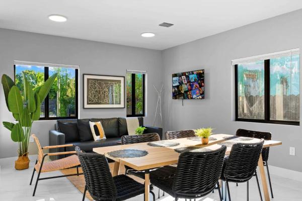 Comfortable Townhouse - Free Parking Included - Miami