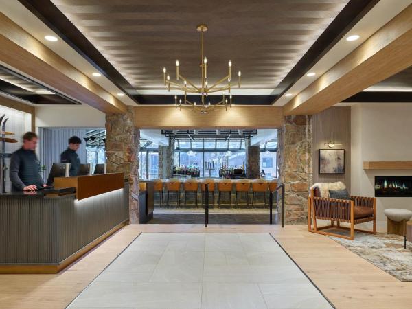 Stonebridge Inn - Snowmass Village, CO
