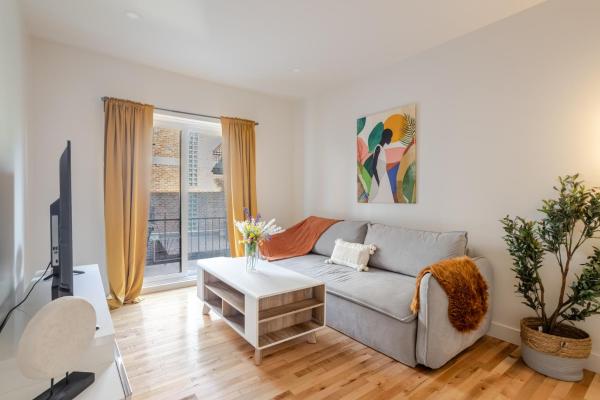 Vista Nook Light Filled 2br In Mtl - Dorval