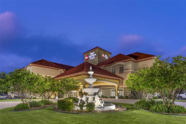 Best Western Plus Monica Royale Inn & Suites - Greenville, TX