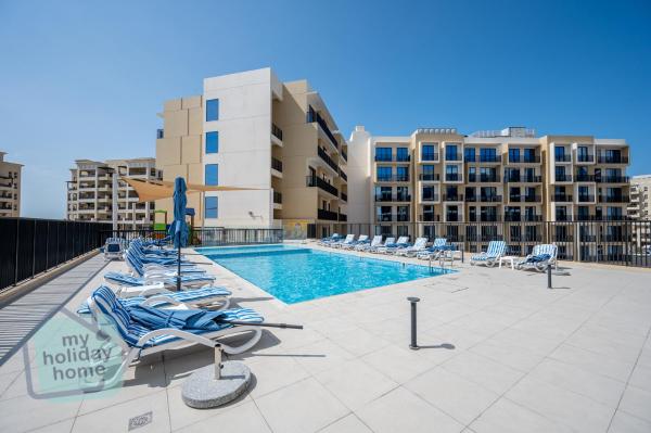 Private Beach 1br-yacht Club-work Space-pool-gym - Ras al Khaimah