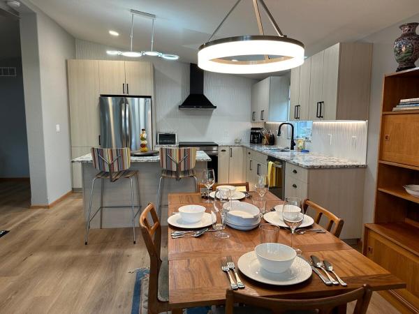 Comfort And Elegance - Leadville, CO