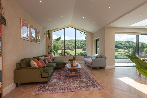 5 Bed With Stunning Valley Views - University of Huddersfield Queensgate Campus