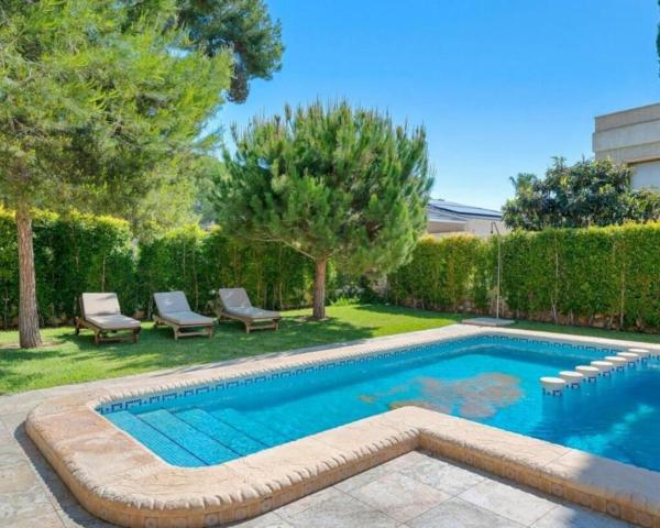 Preciosa Y Exquisita Villa De Estilo Contemporáneo - Cabo Roig