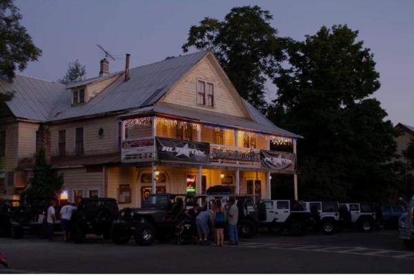 Georgetown Hotel And Saloon - Foresthill, CA