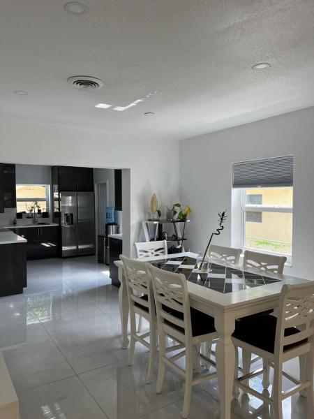 North Miami Vacation Home - North Miami Beach, FL