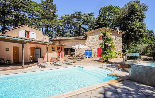 Beautiful Home In Saulce Sur Rhône - ibis Montélimar Nord