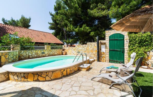 Two-bedroom Apartment In Ivan Dolac - Stari Grad