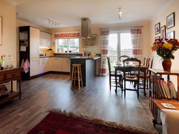 Grant Crescent - Tain