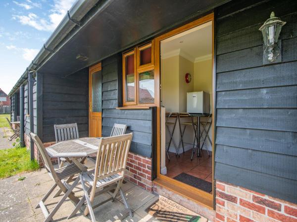 Willowtree Cottage - Mersea Island