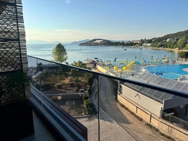 Grand Lake View Apartment - Ohrid