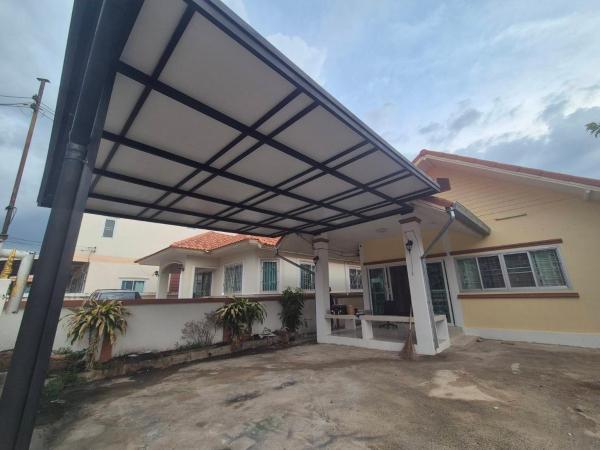 94 Yellow House - Khon Kaen