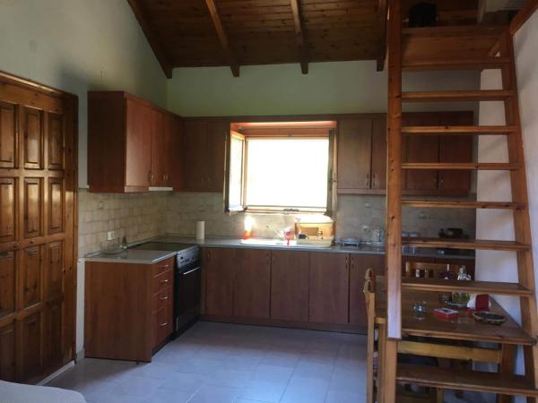 Ranias Apartment - Paxi