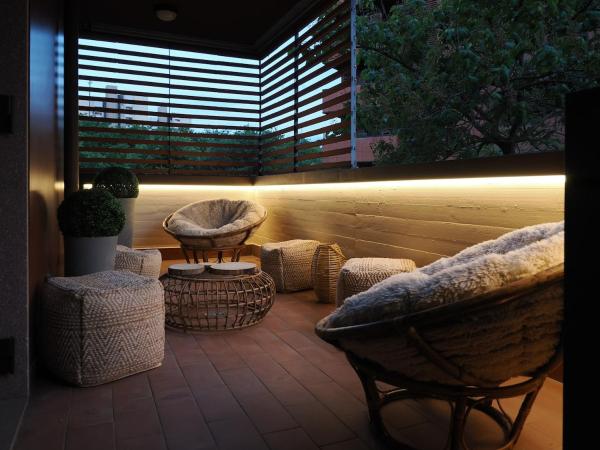 Emerald - Prestigious Apartment 5 Minutes By Car From Old Town - Bologna