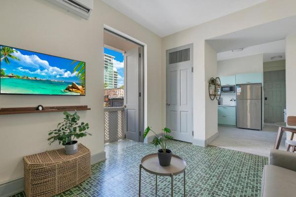 Cozy Apartment With High Ceilings And Panoramic Views In Miramar - San Juan, Puerto Rico