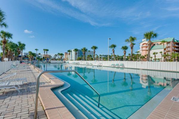 Walk To Indian Shores Beach And Pool Sunny Condo - Indian Shores, FL