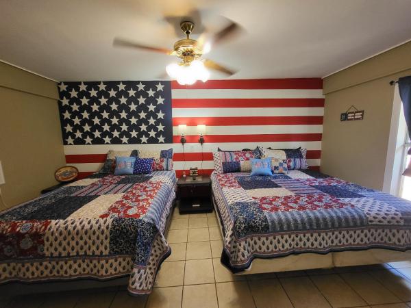 Hill Country Lodge And Mini Storages - États-Unis