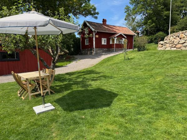 Newly Renovated & Close To Nature Cottage In Rural Location - Jönköping