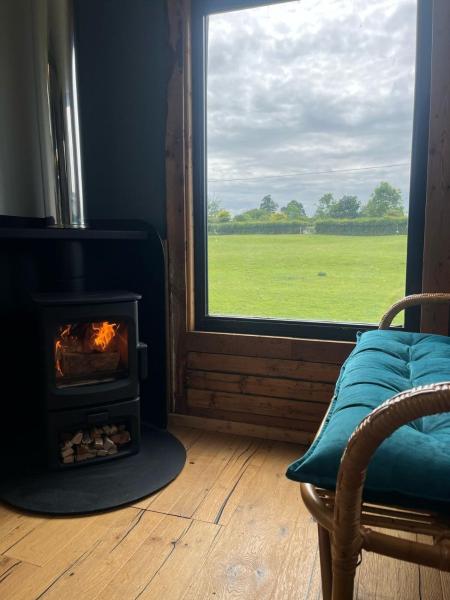 Wiltshire Weavers Hut - Gloucestershire