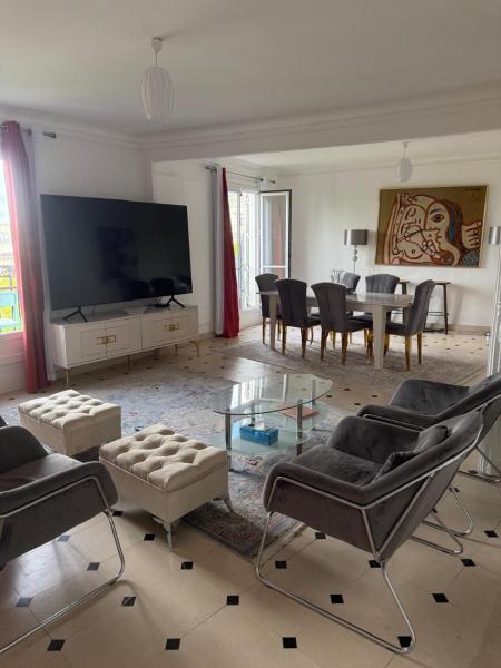 Trending Apartment - Place Victor Hugo - Clamart