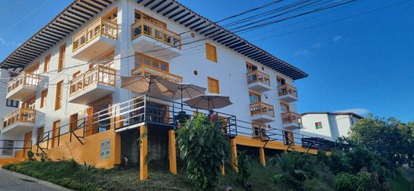 Portal Del Rio - Colombia